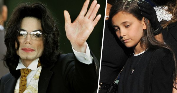 Wytatuowana córka Michaela Jacksona w rockowej sukni balowej na ściance ...