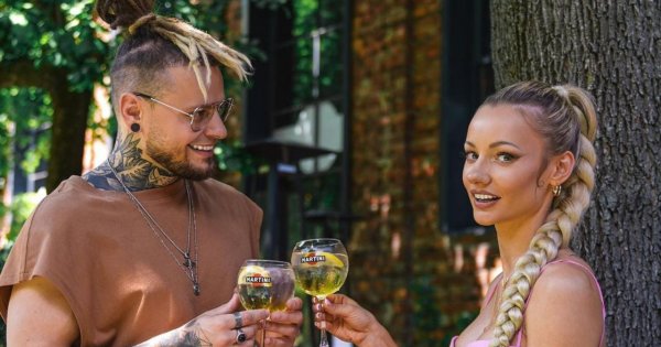 Duet Fit Lovers w futurystycznych stylizacjach. Pamela zaszalała też z ...