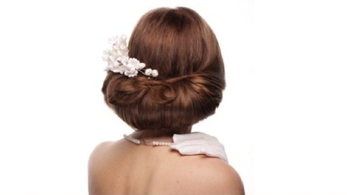 Fryzury ślubne – elegancki kok