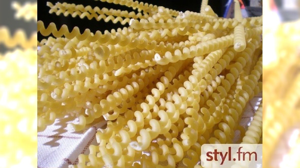 Fusilli lunghi all'Alfredo