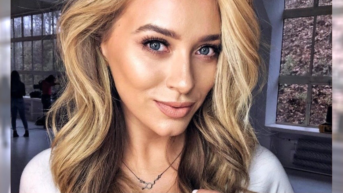 Sexy Blondynka Pokazuje Cialo Telegraph
