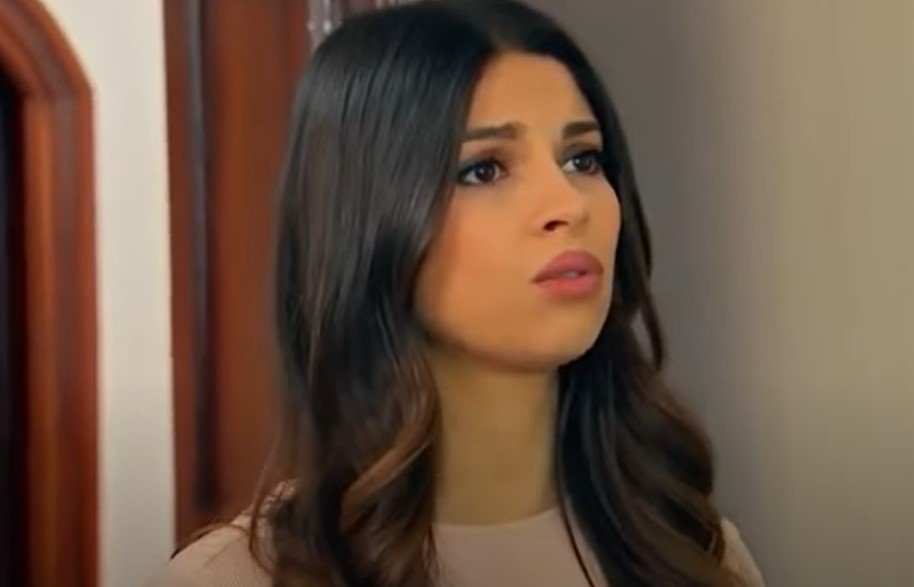 Ayse z serialu "Więzień miłości" na co dzień wygląda zjawiskowo. Kiedyś ...