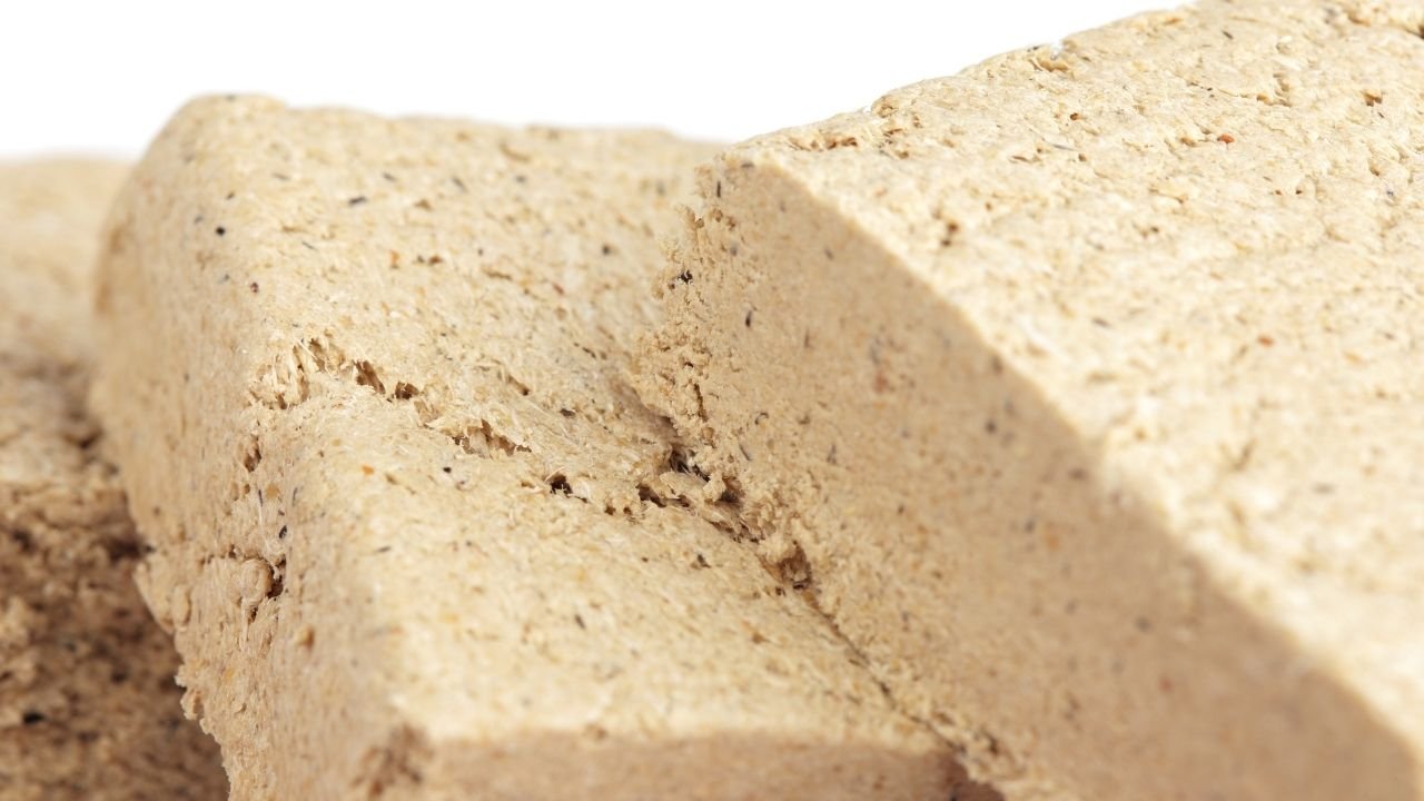 Przepis na domową chałwę, który jest niesamowicie szybki i pyszny