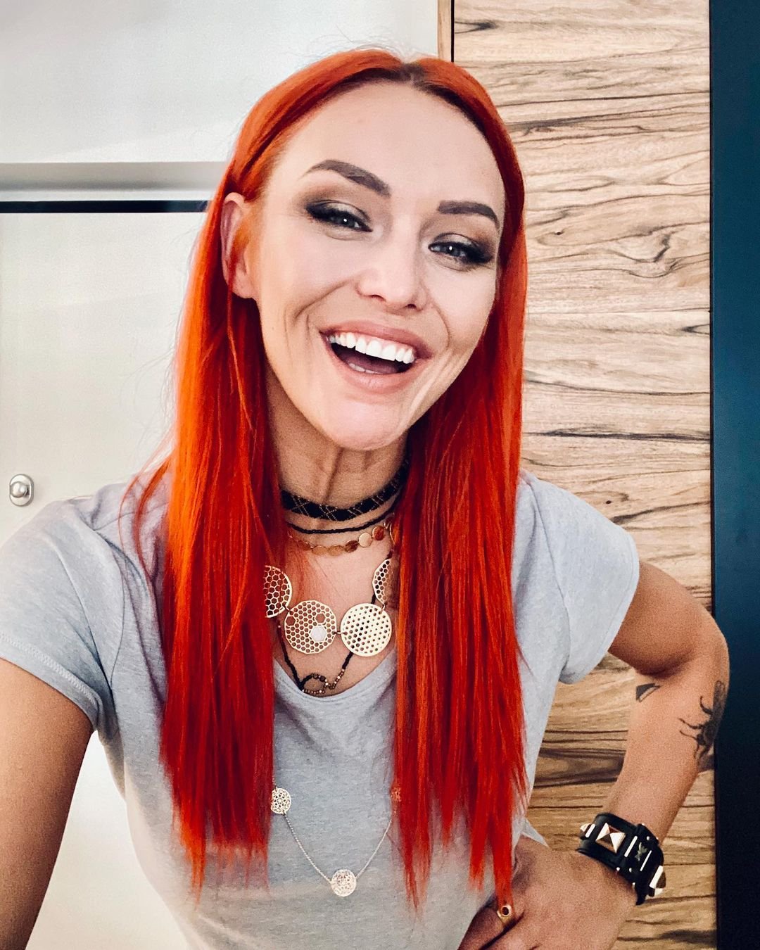 Ruda z Red Lips ma nową fryzurę! Joanna Lazer zafundowała sobie grzywkę ...