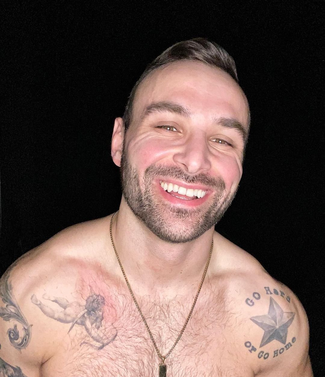 Piotr Szczurek z "Love Island" jest nie do poznania! Co on zrobił z ...