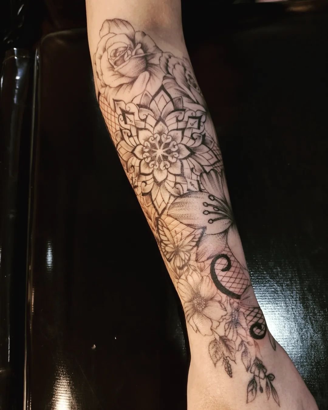 #mandalatattoo - tatuaż mandala. Zobacz piękne stylizacje, modne w 2022 ...