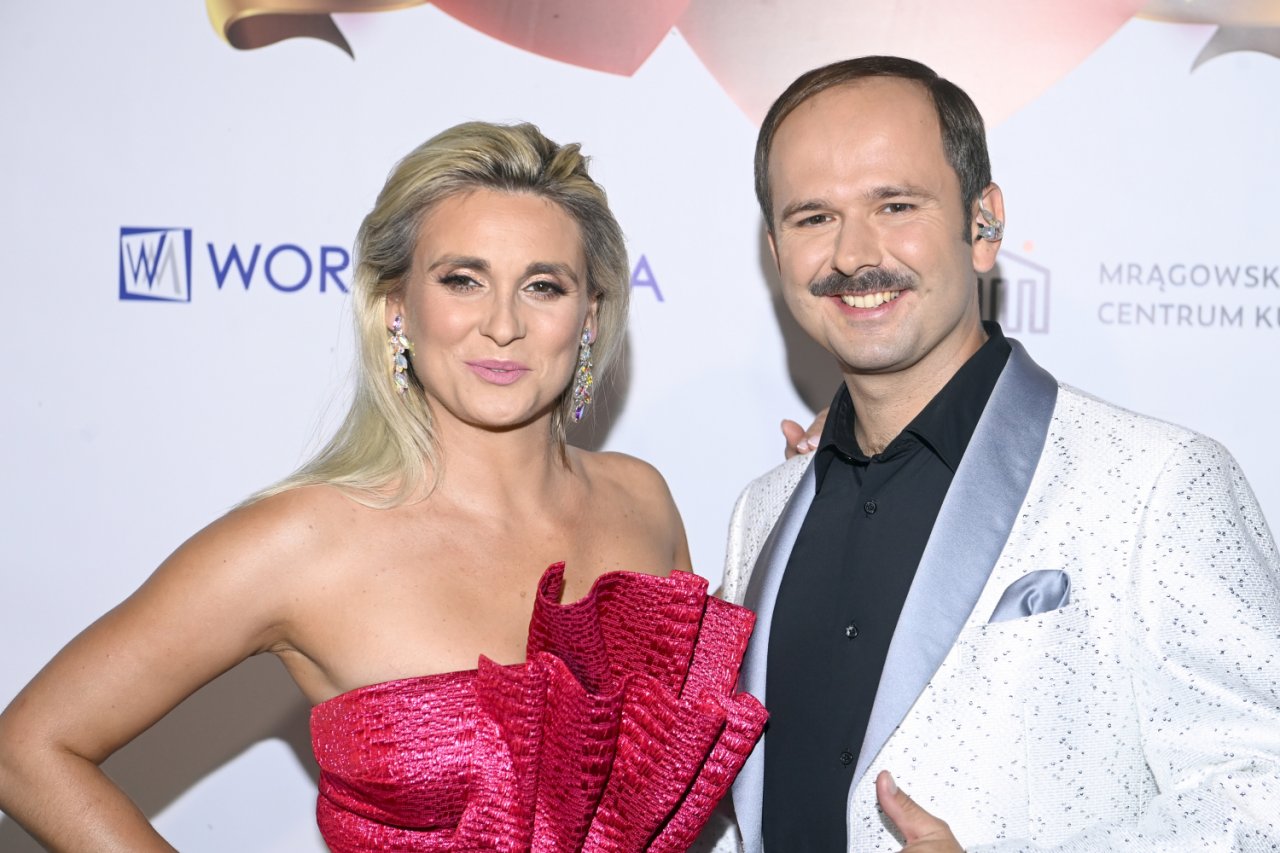 Kajra w mini z płyt CD. Wygląda jak dyskotekowa kula! Zadała szyku?