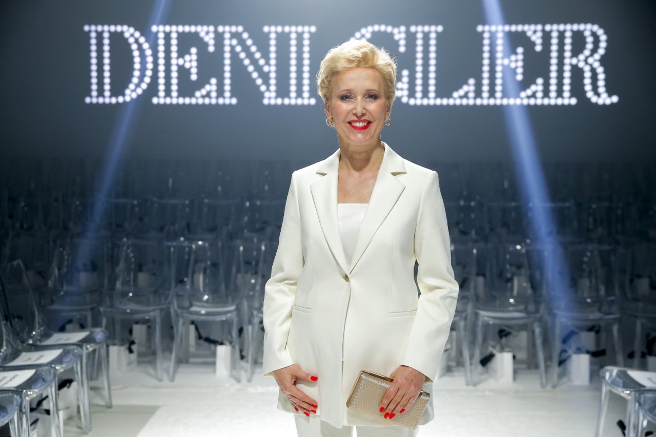 Pokaz mody Deni Cler na wiosnę/lato 2023 pod znakiem "Magii kina ...