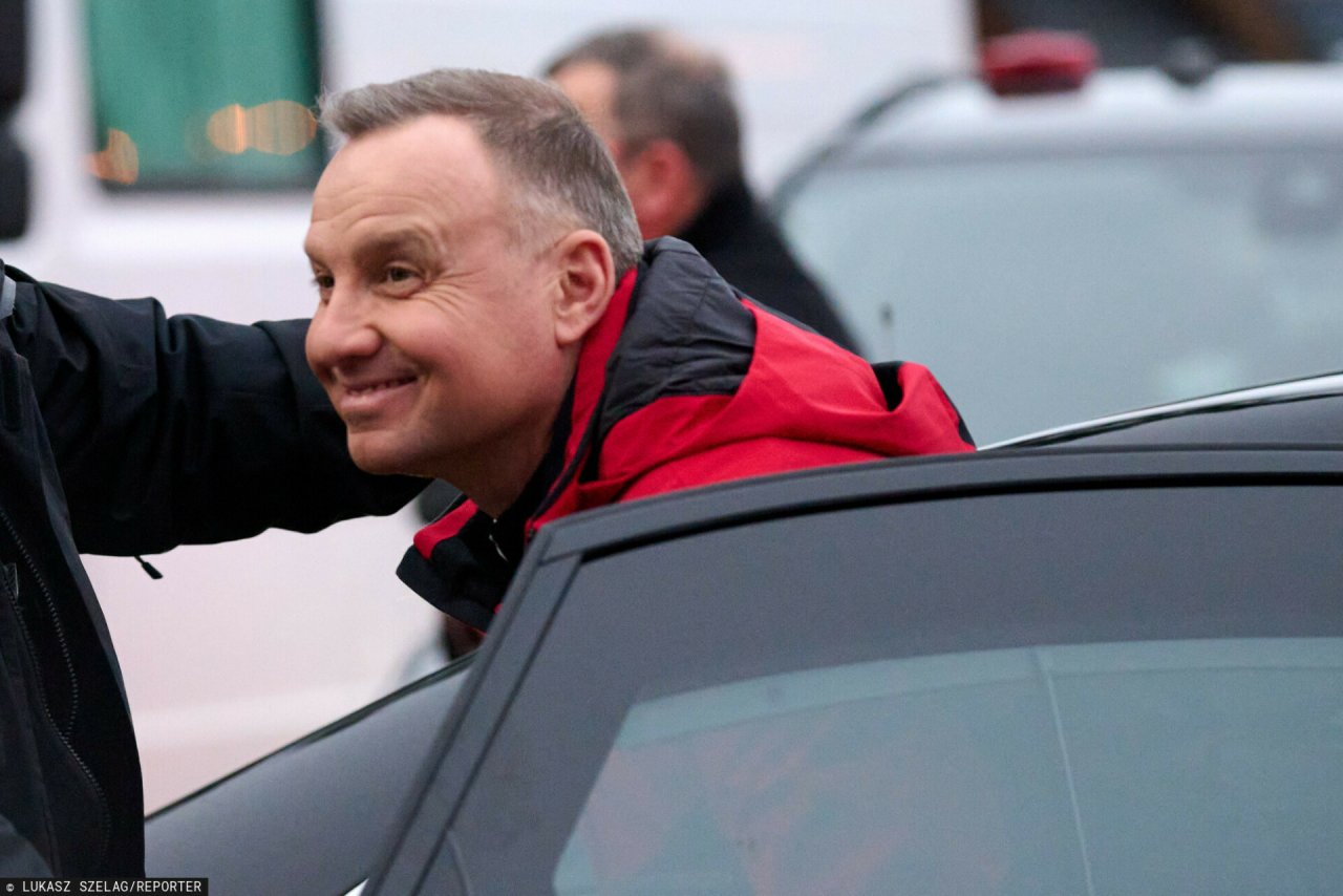 Andrzej Duda i jego miny. Idealnie sprawdzą się na memy! [DUŻO ZDJĘĆ]