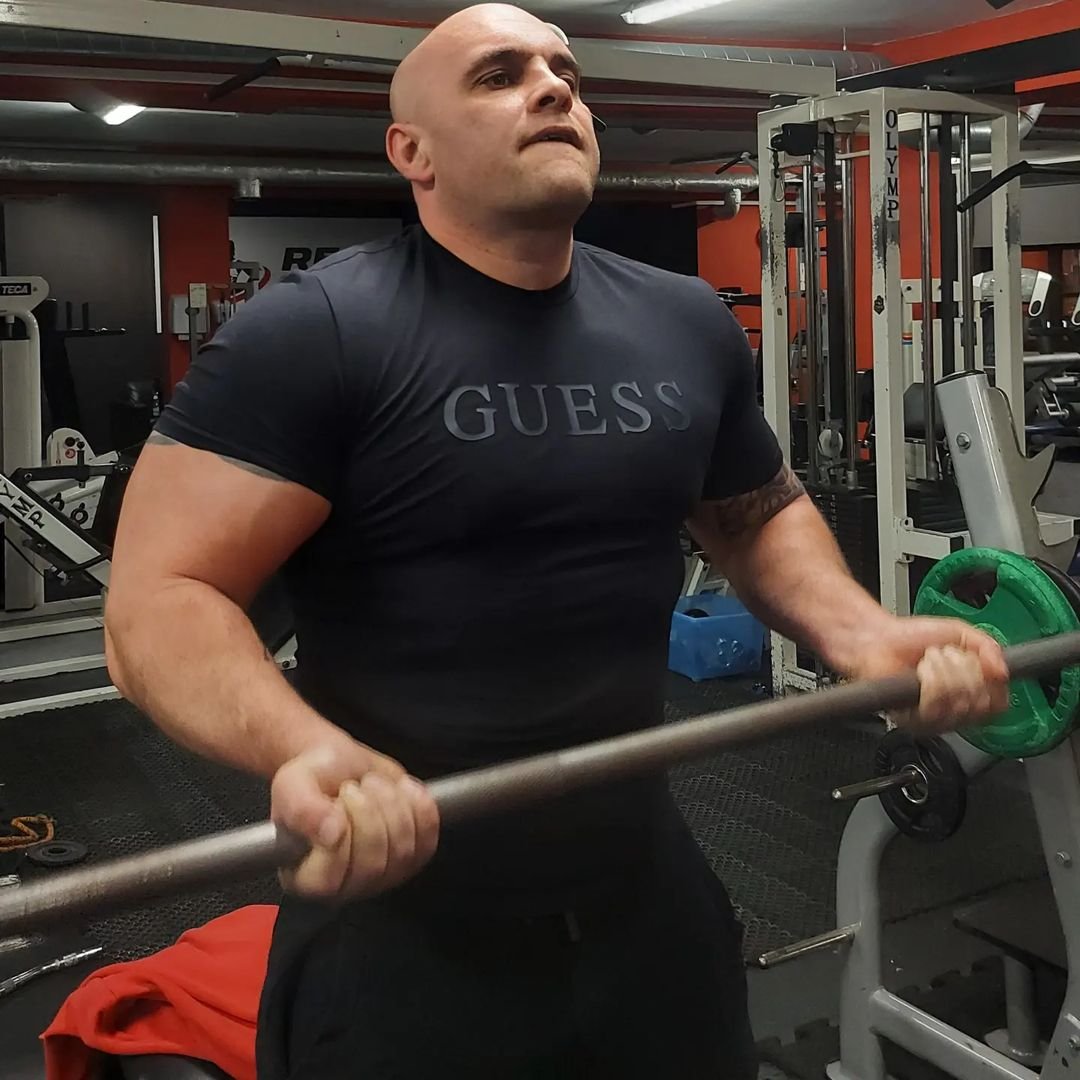 Gwiazdy "Gogglebox" i "Królowych życia" pokazały swoje studniówki ...