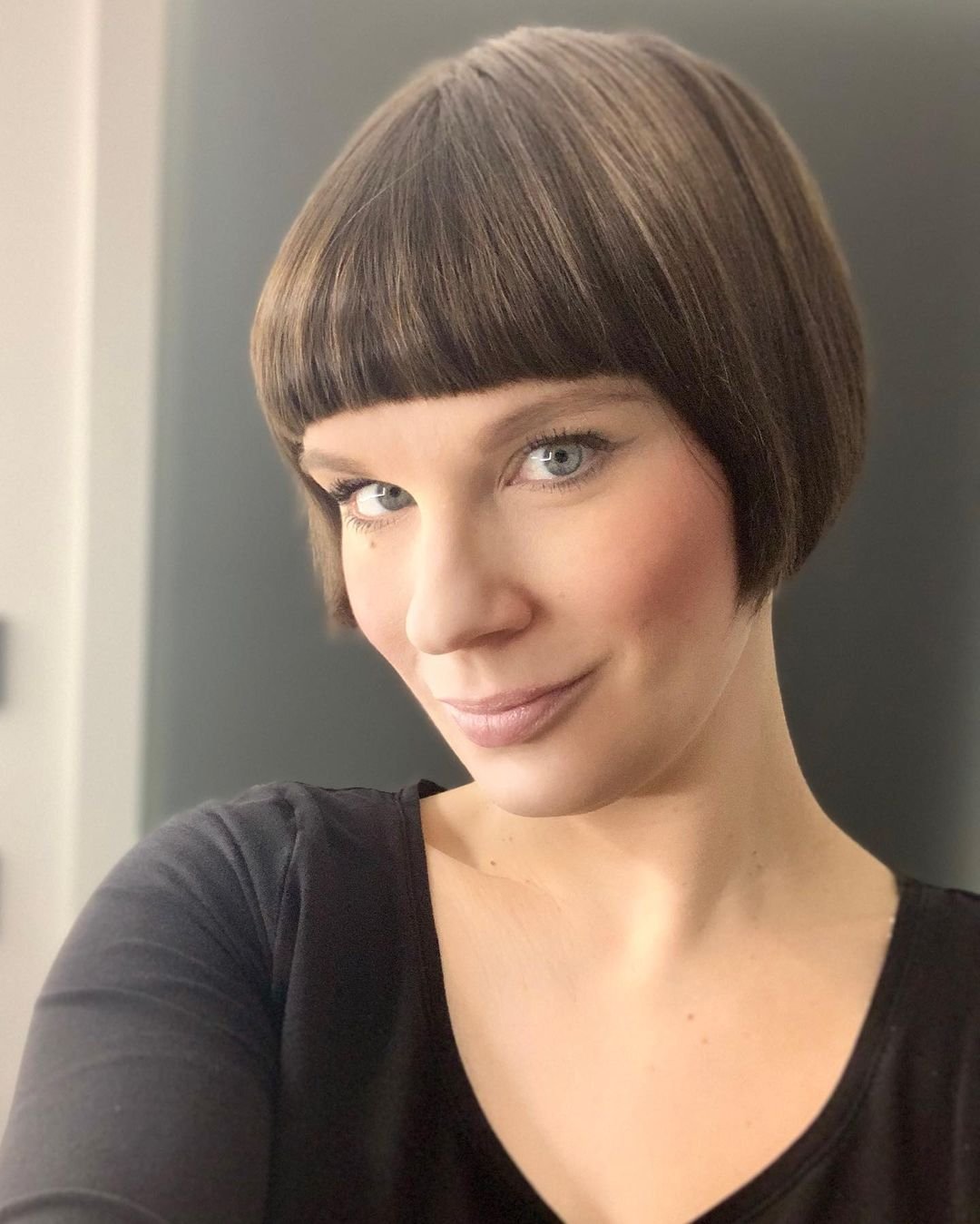 Short bob w trendach na marzec 2023. Poznaj modne strzyżenia, sposoby ...