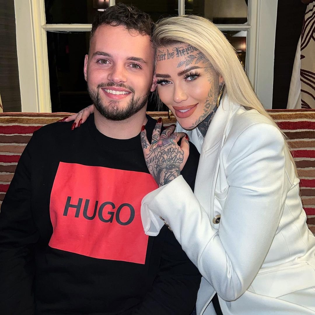 Oto najpiękniejsza i najbardziej wytatuowana Brytyjka! Ma tatuaże ...