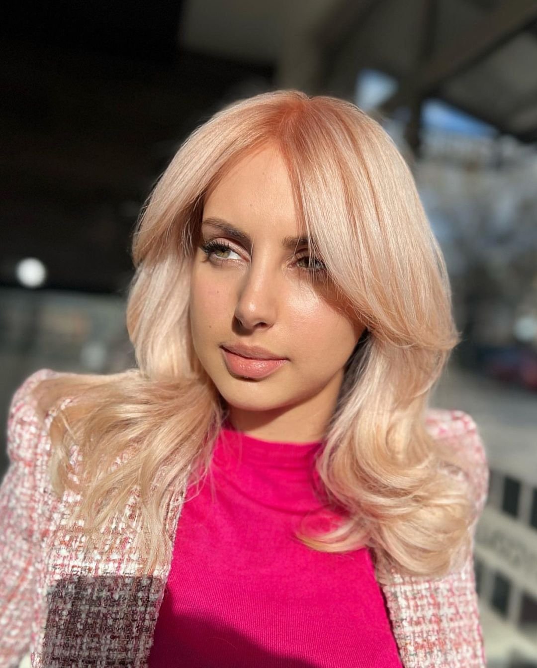 Peach blonde to fryzjerski HIT na wiosnę 2023! Czy do Ciebie pasuje?