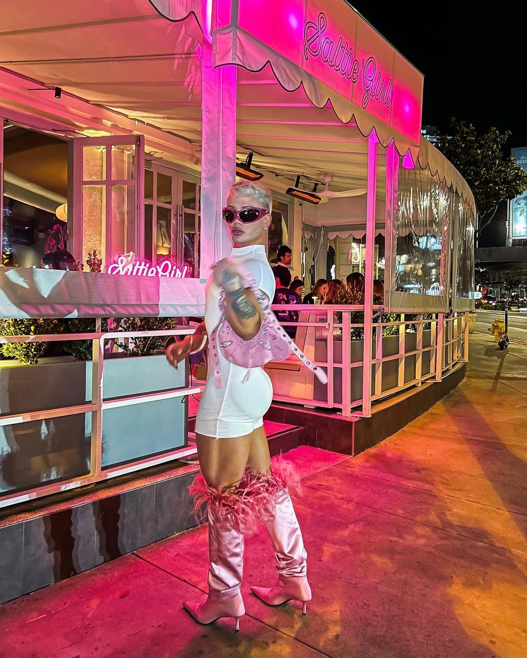 Żywy Ken z pośladkami Kim Kardashian! Na swoją metamorfozę wydał już ...