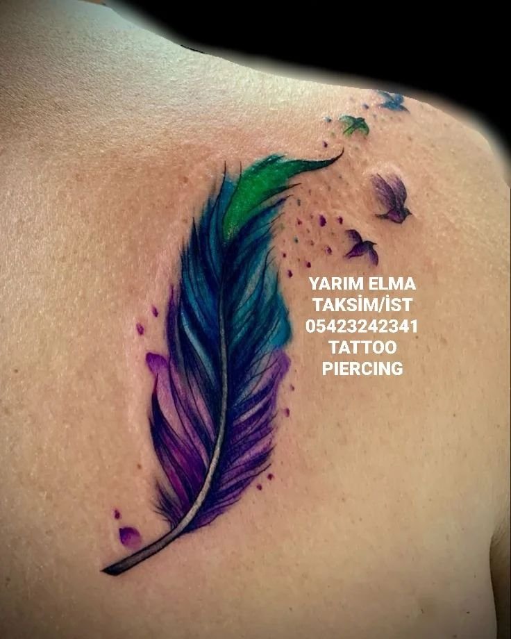 #feathertattoo - tatuaż piórko. Piękny i ponadczasowy! Zobacz najlepsze ...