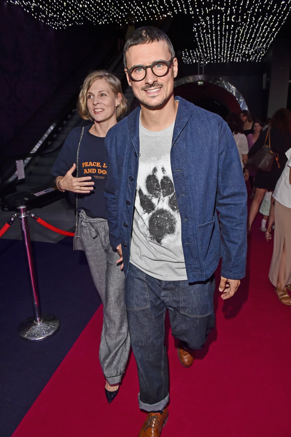 Mateusz Damięcki zabrał żonę na premierę filmu. Paulina to prawdziwa ...