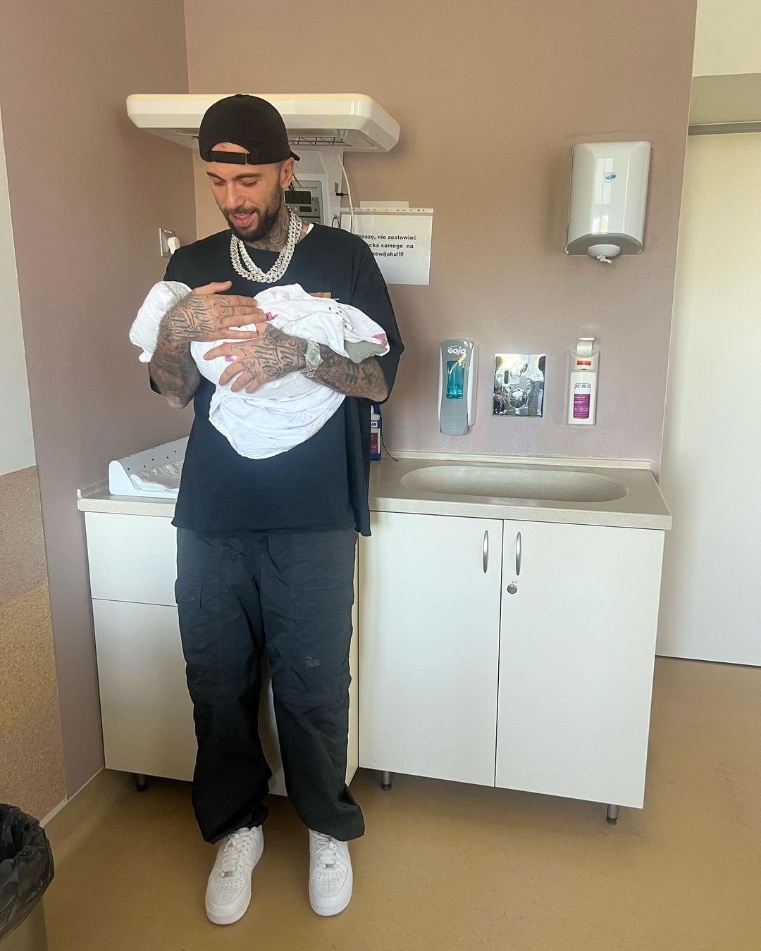 Malik Montana pokazał zdjęcie z synem. Pod postem posypały się gratulacje