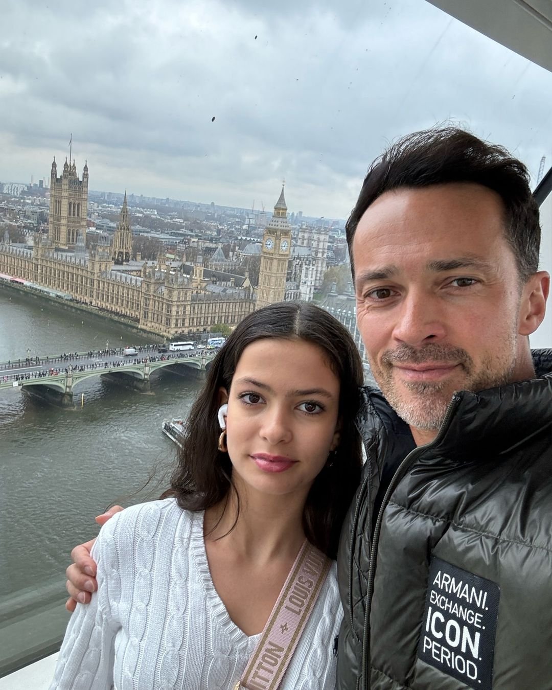 Rafał Cieszyński na zdjęciu z córką. Fani zgodni: "Bardzo podobna do mamy"