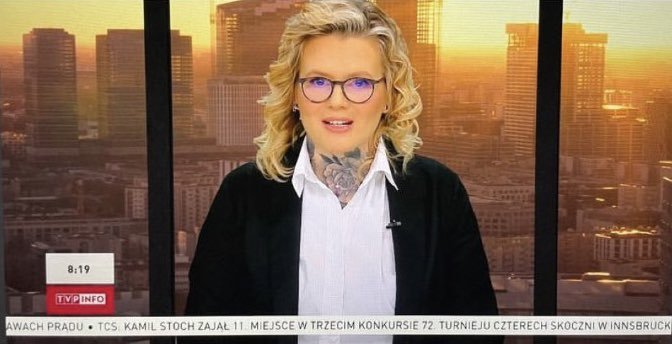 Czegoś takiego jeszcze nie było! Nowa prowadząca TVP Info ma tatuaże na ...