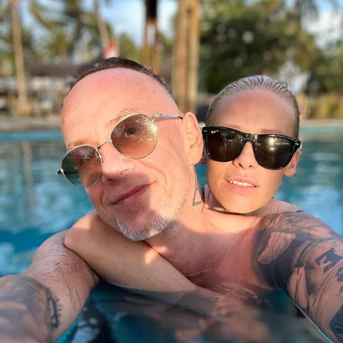 Nergal pokazał nową dziewczynę! Jest 20 lat młodsza. "Wnusia" - wyzłośliwiają się fani