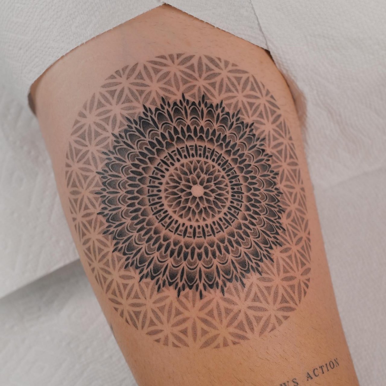 #mandalatattoo - tatuaż mandala. Oto 15 wspaniałych przykładów tatuażu!