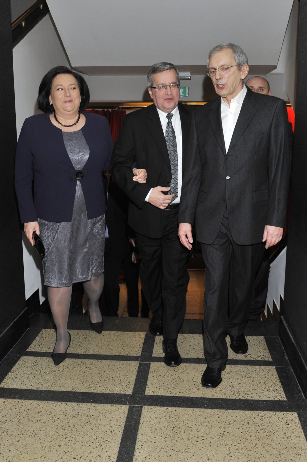 Anna od Bronka włożyła szare rajstopy. Modowe szafiarki długo nie mogły ...