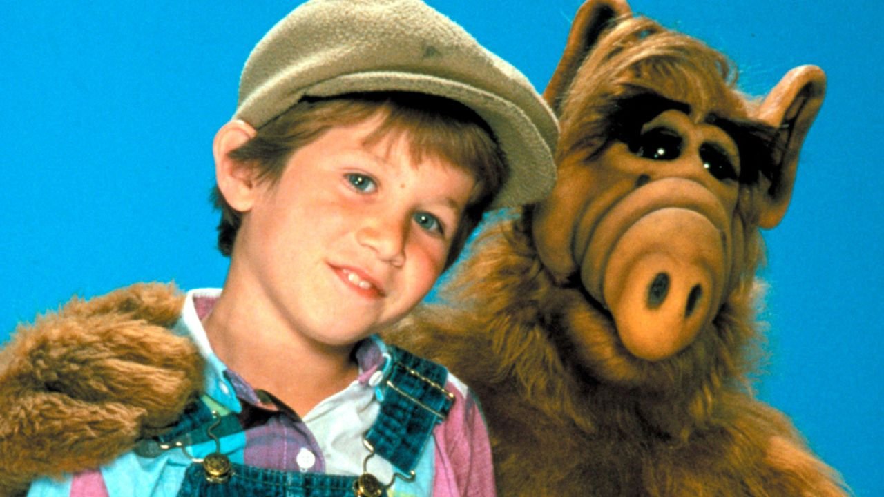 Nie żyje gwiazdor serialu "Alf". Aktor grający Briana Tannera zmarł w ...
