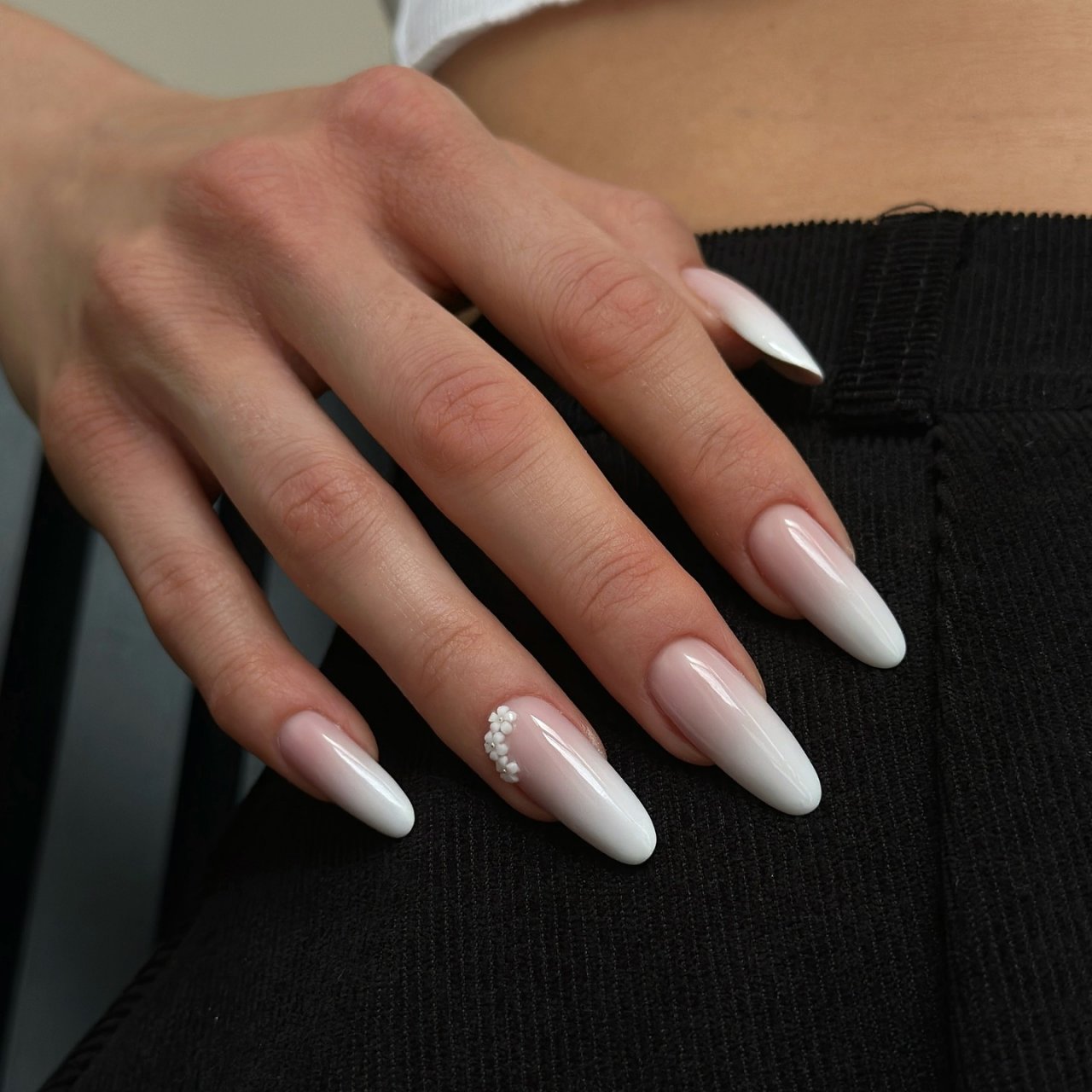 Paznokcie baby boomer - piękne stylizacje na co dzień i specjalne okazje