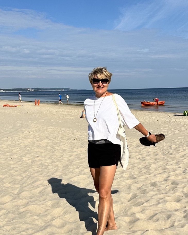 64-letnia Ela od Donka odsłoniła nogi i zachwyciła internautów. Ależ ...