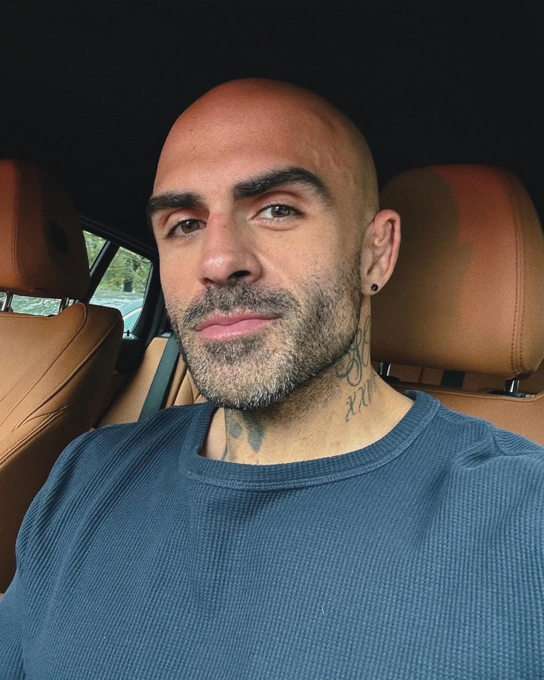 Akop Szostak ledwo co dostał rozwód, a już zdążył mieć dwie nowe drugie ...