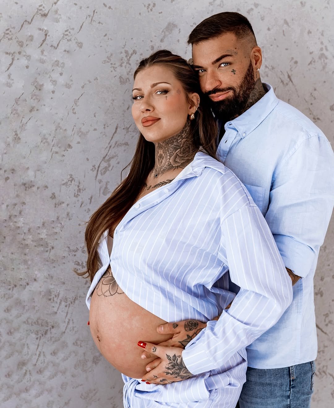 Deynn odsłoniła ciążowe krągłości w sesji zdjęciowej. "Bez przeróbek na ...