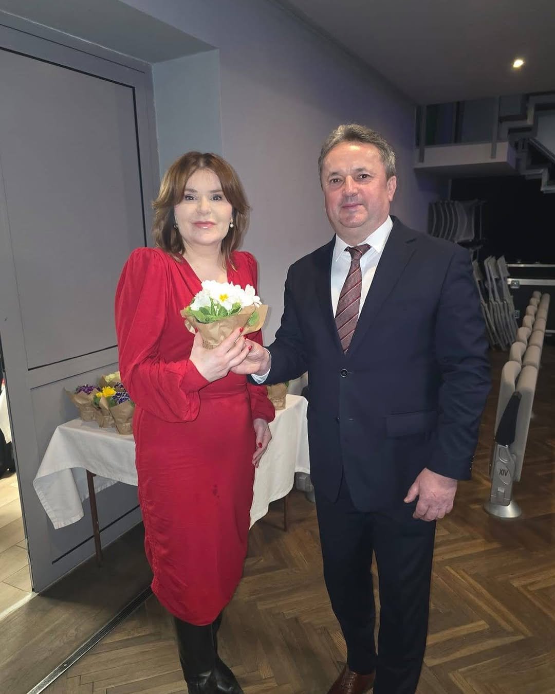 Aniołek Jarosława znów zaszalał z czerwienią. Ania z Wiejskiej ...