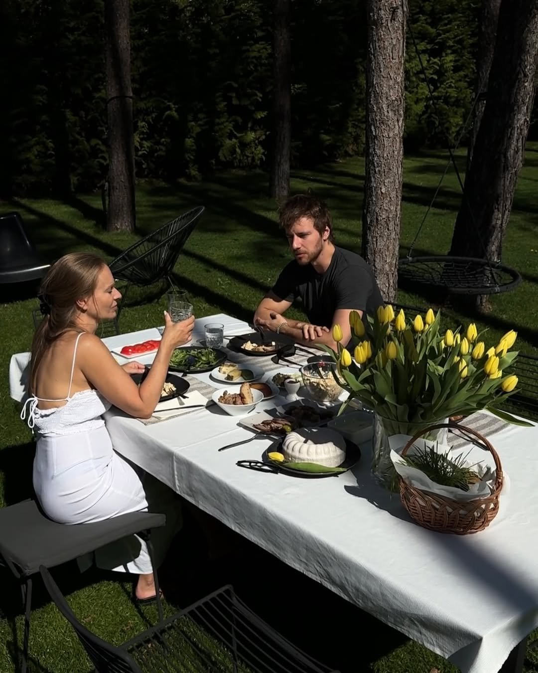 Mama Macieja Musiała mogłaby uchodzić za jego siostrę. Ma figurę ...