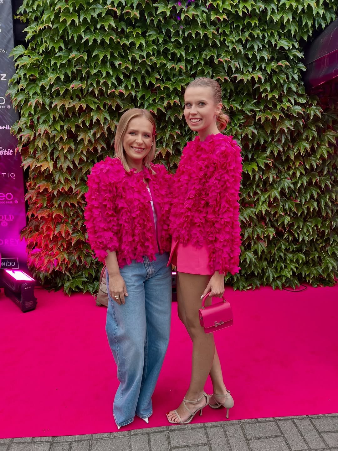 Aneta Zając i Ksenia Chlebicka zaliczyły modowego dubla na Pink Party ...