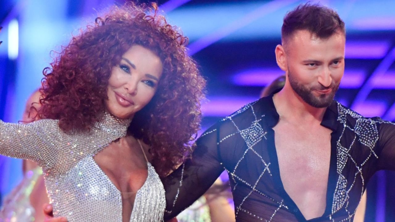 "Taniec z Gwiazdami": Ewa Minge w ryzykownej kiecce. Mało brakowało, a ...