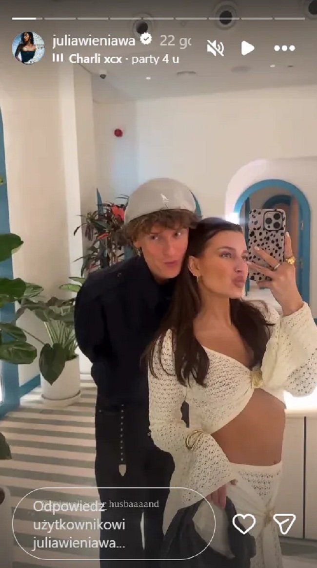 Julia Wieniawa przyłapana z przystojniakiem w Dubaju. Pokazała go i ...