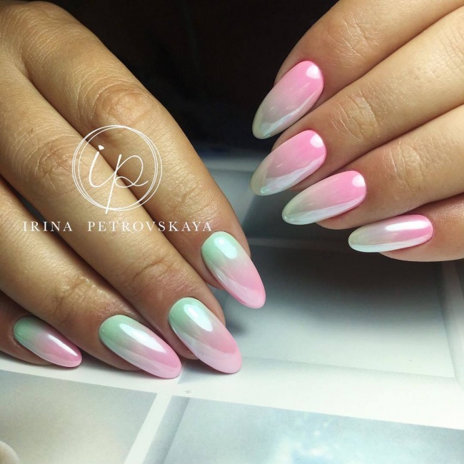 Błyszczące paznokcie to hit wiosny! Wypróbujcie dwa wielkie trendy ...