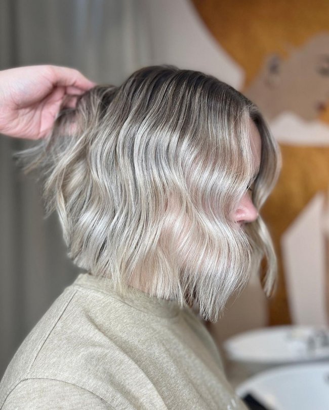 Pasemka w 14 modnych wydaniach. Zobacz propozycje na jesienną koloryzację!