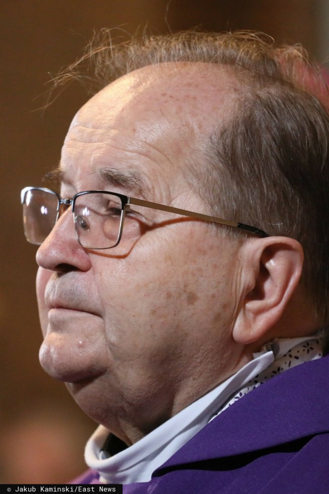 Świątobliwy Tadeusz straci sporą sumkę? Chyba czas sprzedać Maybacha od ...