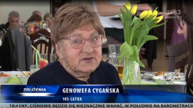 Pani Genowefa ma 105 lat, kury, psa i sama chodzi po chleb. Tak ...